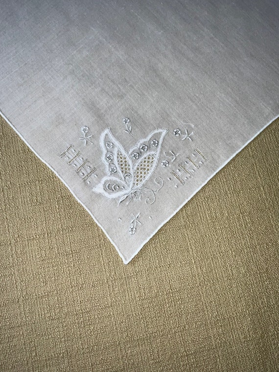 Antique White Hanky with an Embroidered Butterfly Ha… - Gem