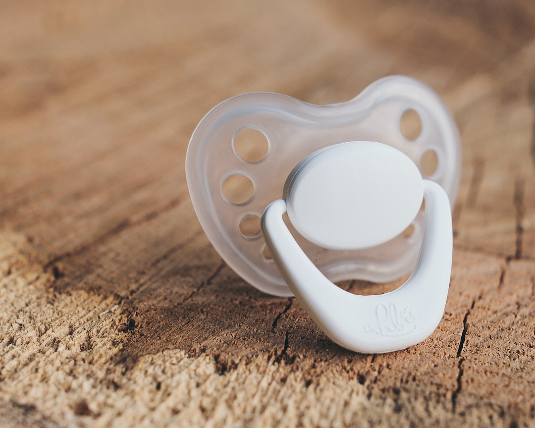 Magnetic Newborn Pacifier for Reborns - Magnetic Pacifier - Honeybug ...