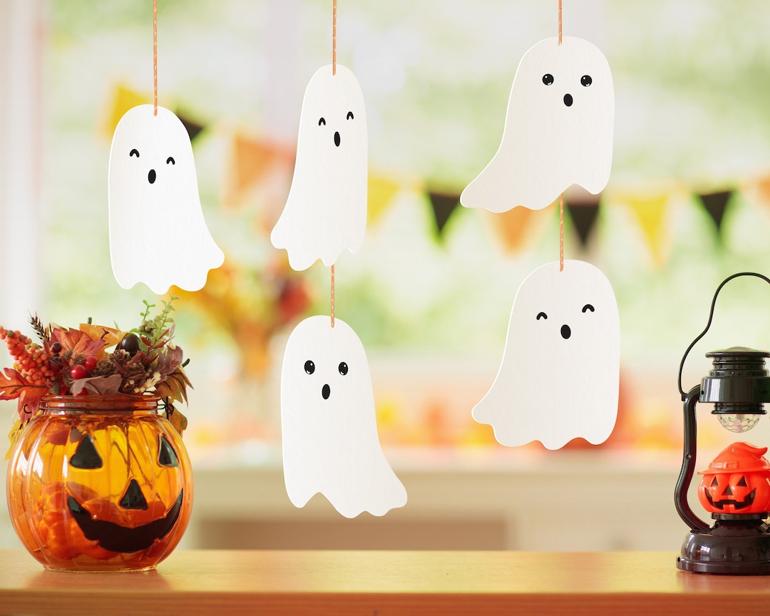 Printable Simple Ghost Streamers - Halloween Decorations - Cute Simple ...