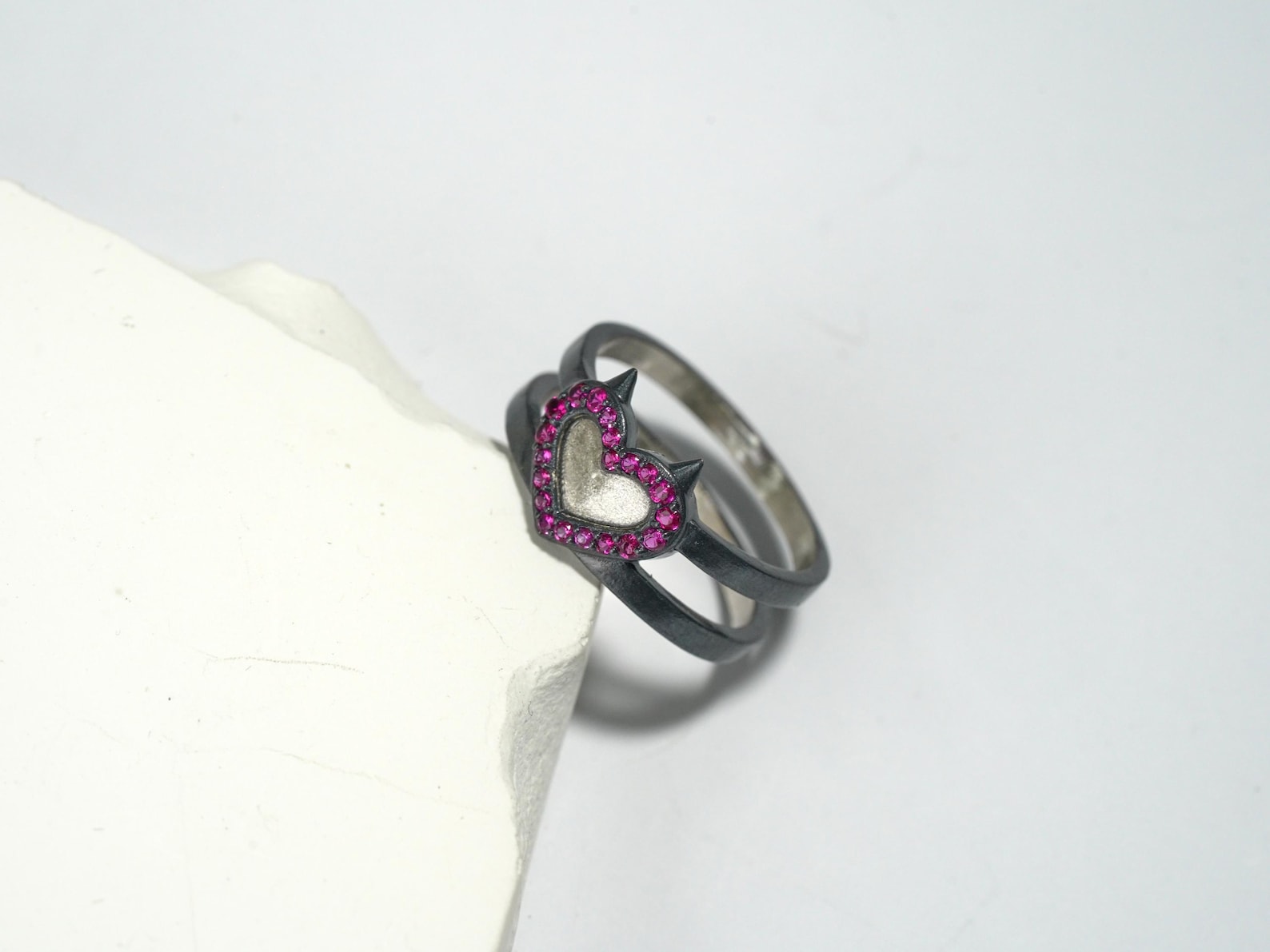 EXCLUSIVE Clove Butterflies and Heart Ring - Sterling Silver 950 ...