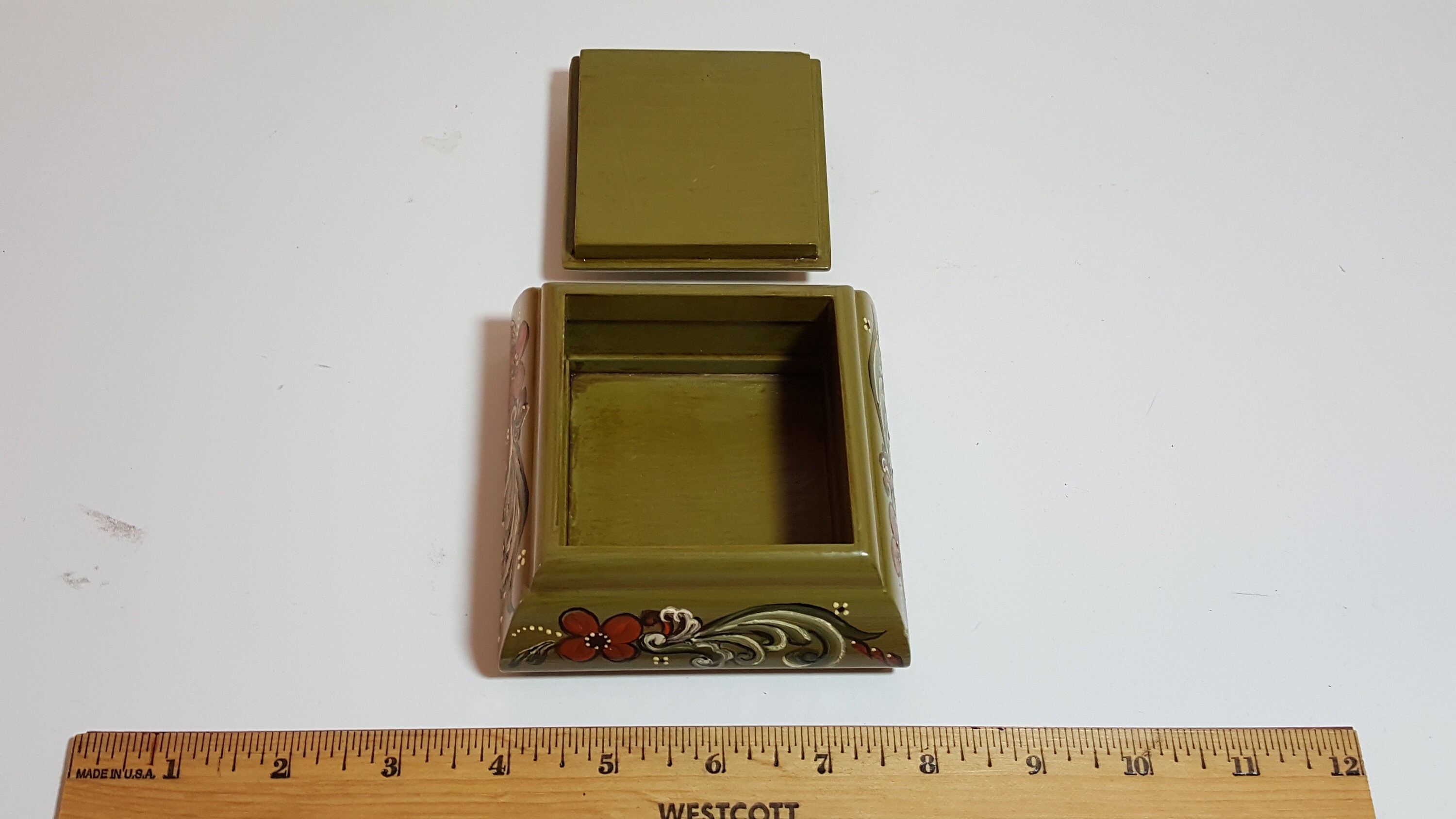 Vintage Rosemaled Green Box With Cover - Etsy