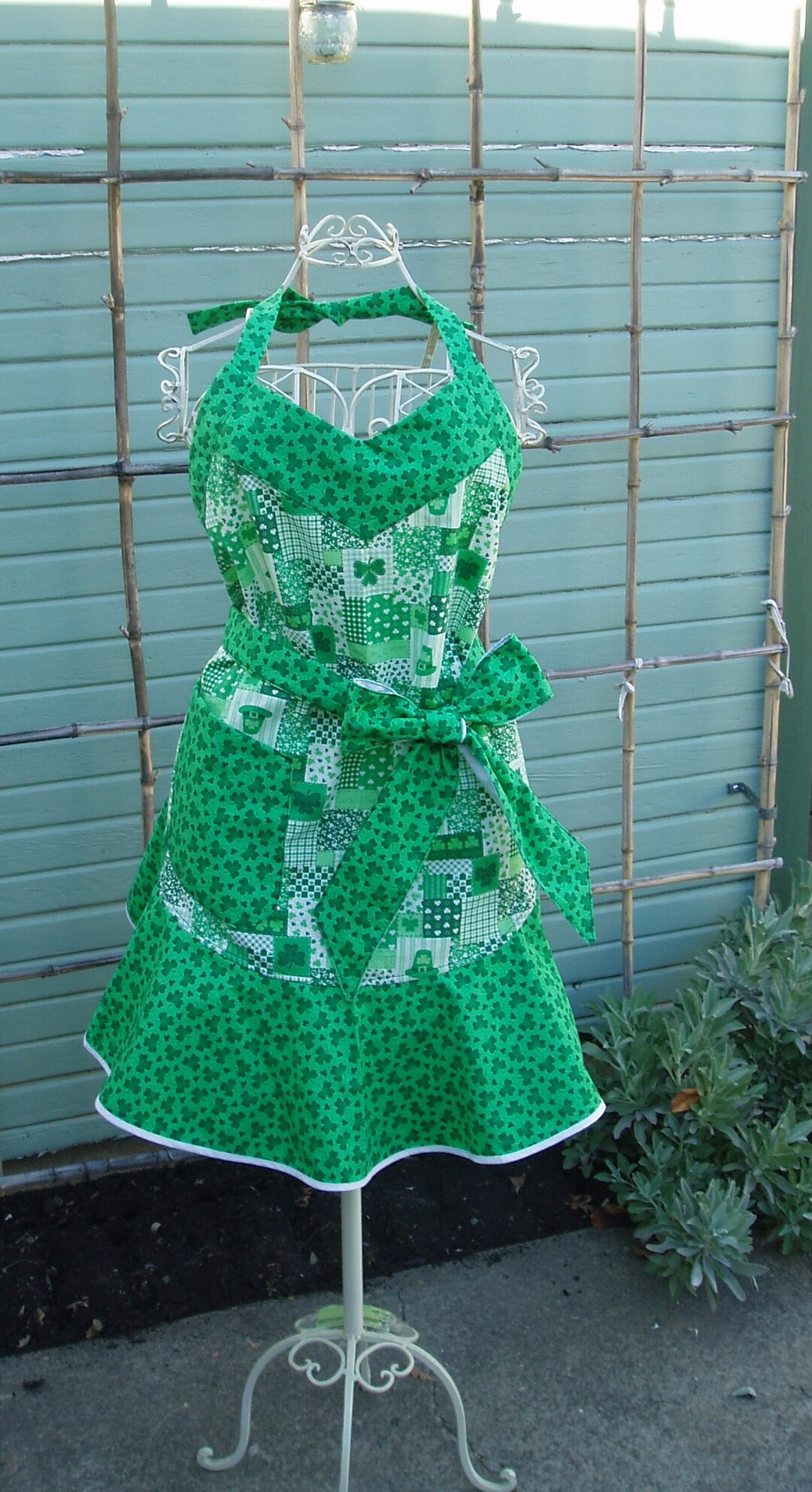 Shamrock Frilly Apron READY TO SHIP - Etsy