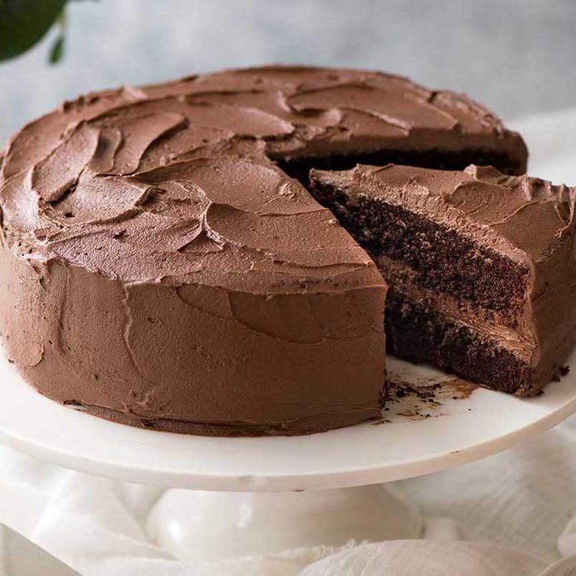 Best Recipe Moist Chocolate Cake - Easy, Rich Fluffy Cake Made at Home ...