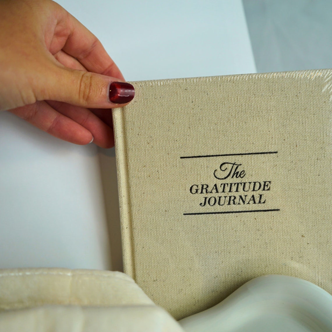 Deluxe Minimalist Gift Box for Her - Etsy