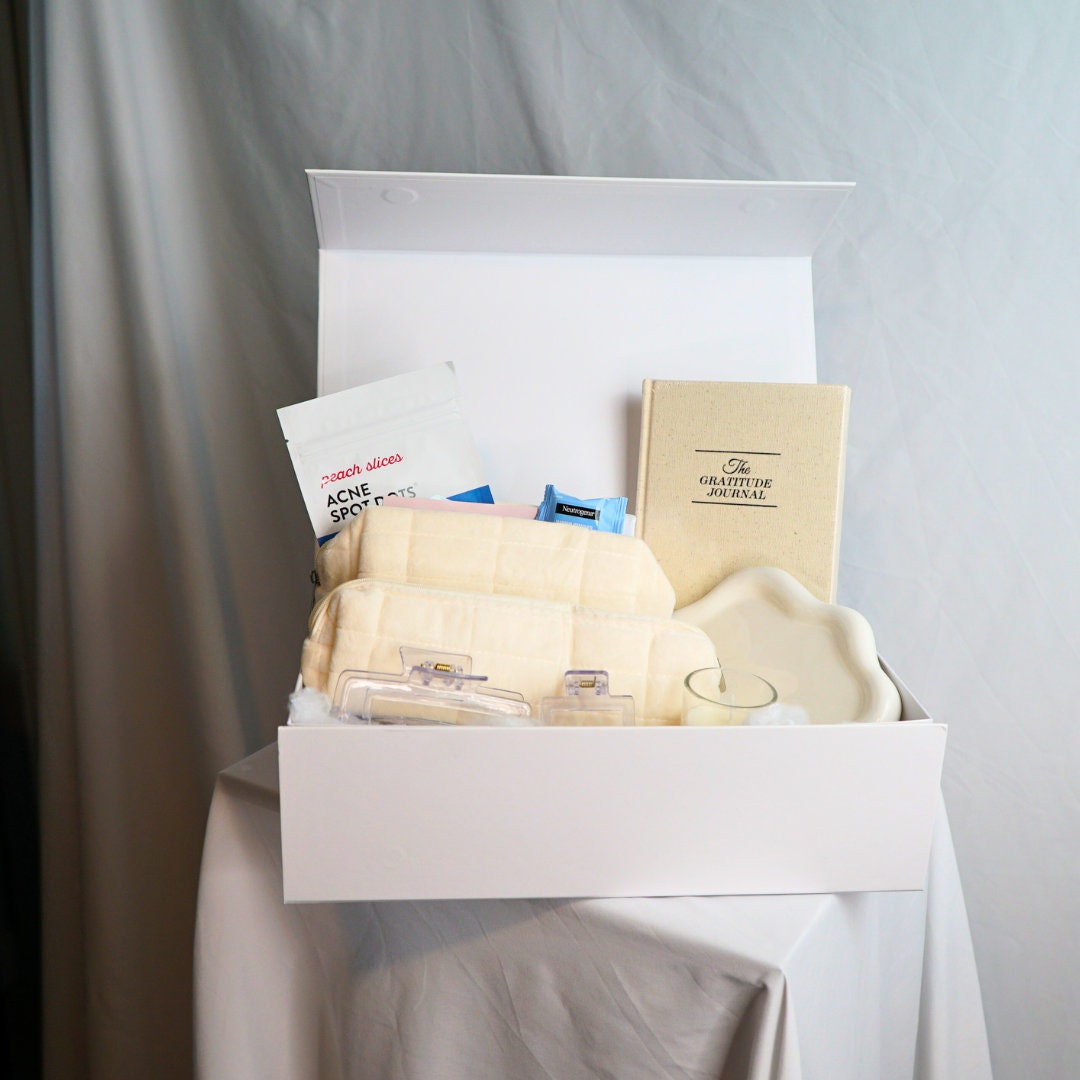 Deluxe Minimalist Gift Box for Her - Etsy