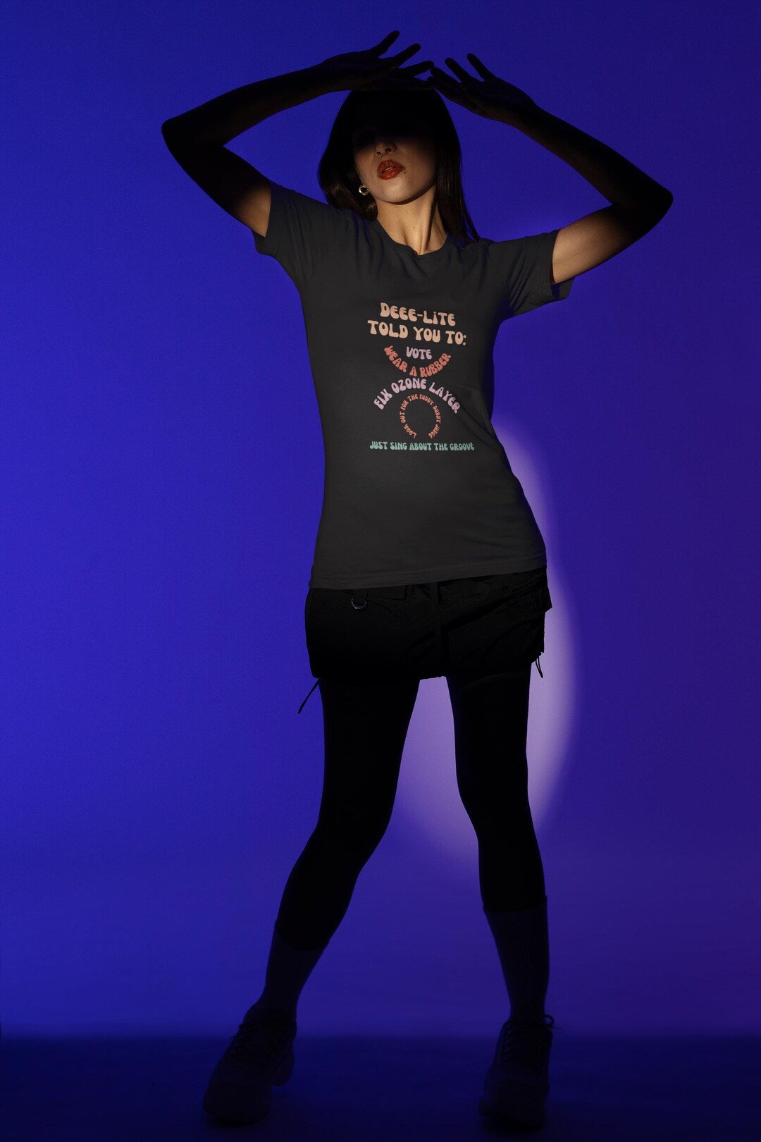 Dee Groovy Tee - Etsy