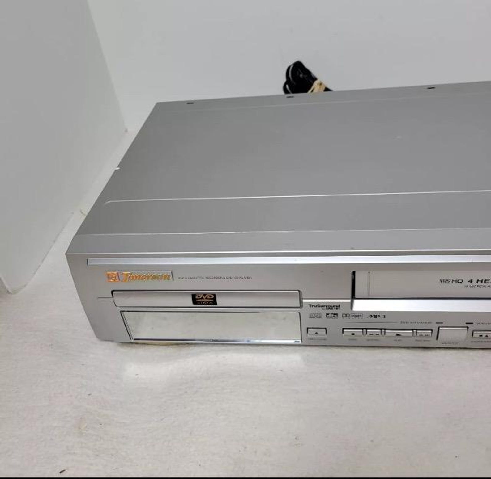 Emerson EWD2202 Dvd Vcr Combo 4 Head Stereo Video Cassette Recorder DVD ...