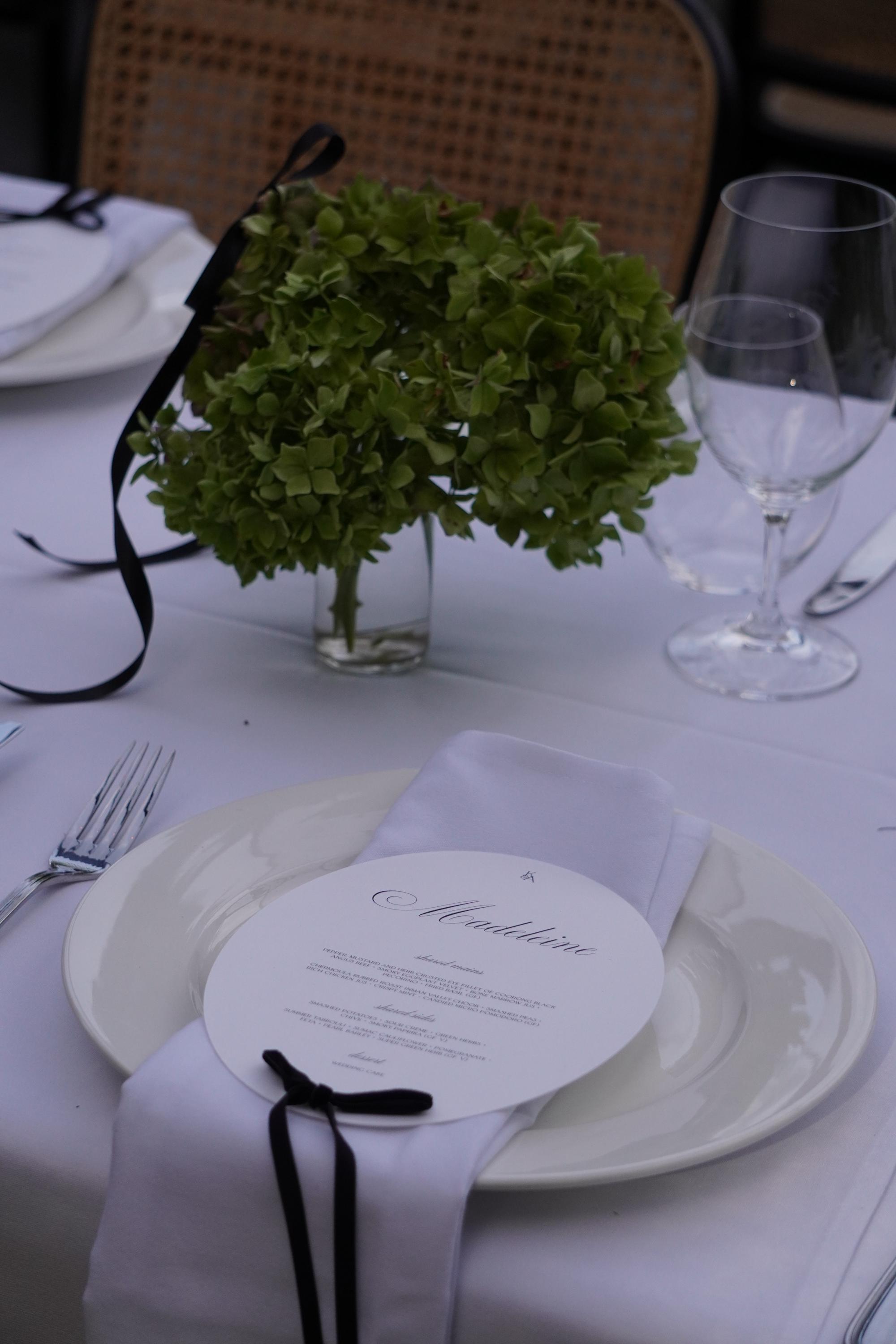 Oval Menus & Velvet Bows - Etsy