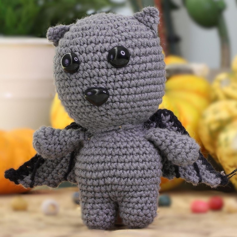 Bat Amigurumi Crochet Pattern Quick and Fun Halloween DIY for Creative ...