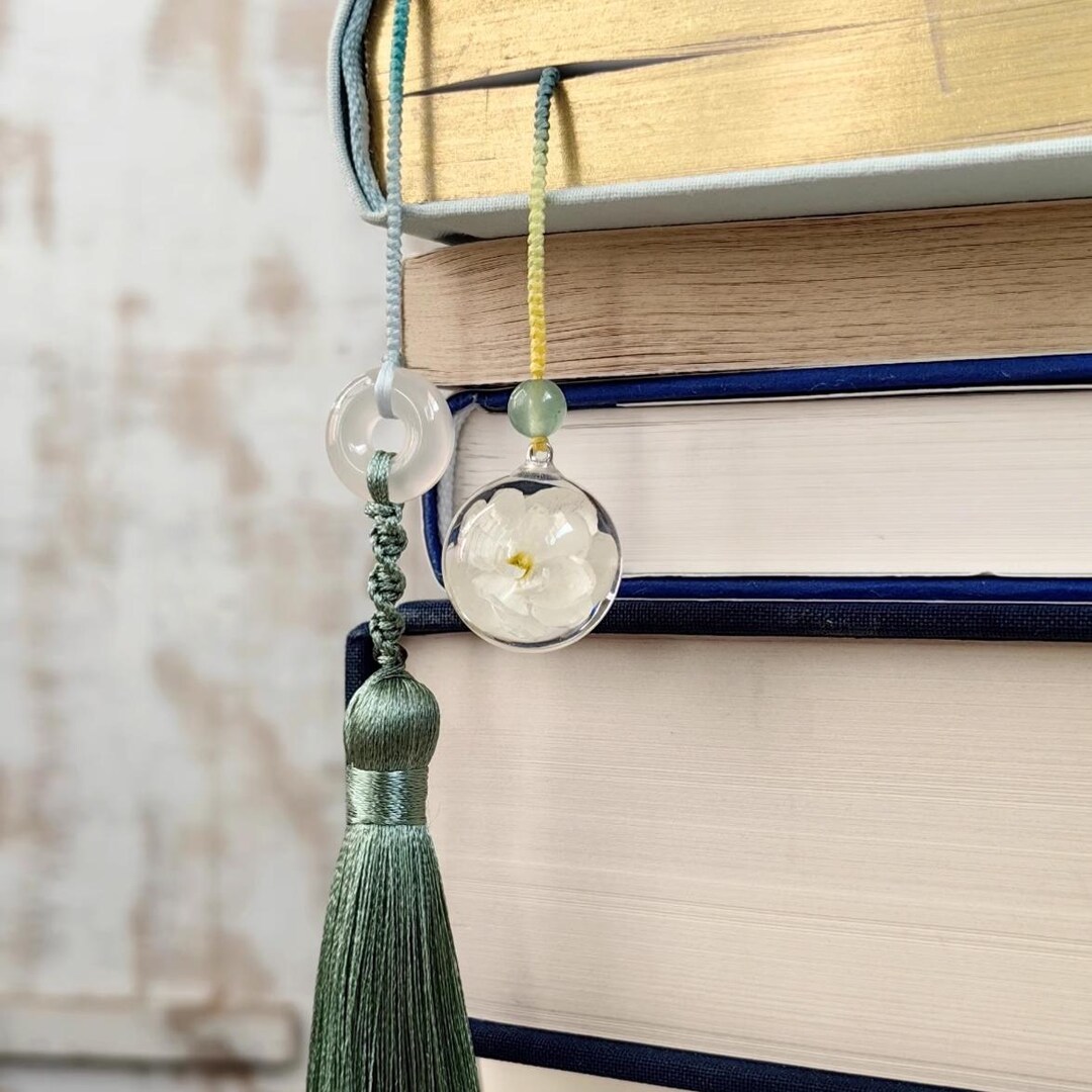 Real Jasmine Flower Bookmark, Flower Charm Book Mark, String Book Mark ...