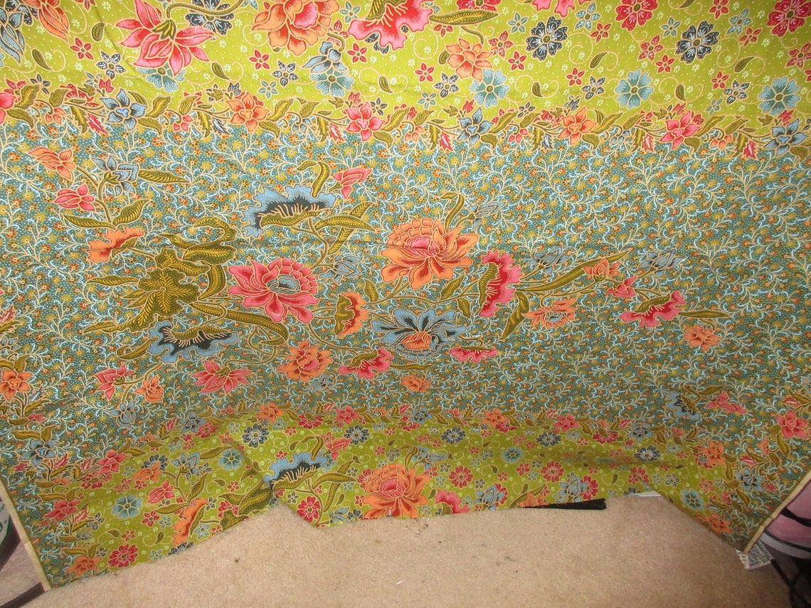 Pretty Floral Print Fabric. Look at the Design Sold as One - Etsy