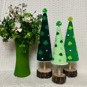 Chunky Yarn Shamrock Trees: St Patrick's Day Farmhouse Decor - Etsy