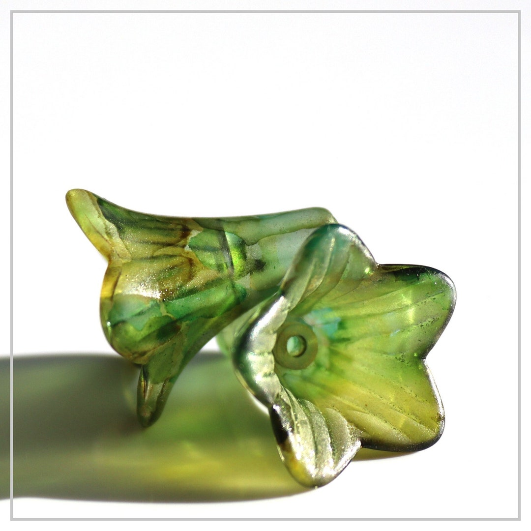 Lucite Trumpet Lilies Flower Beads Fairy Forest - Etsy