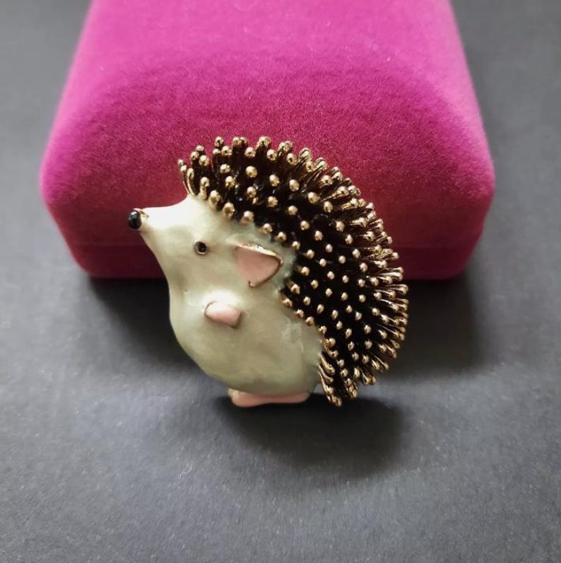 Retro Vintage Style Art Deco Hedgehog Brooch Mother of Pearl Tone Pin ...
