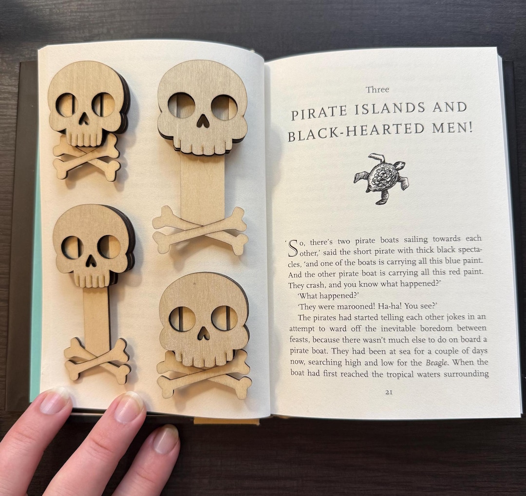 Skull and Crossbones Sliding Bookmark - Etsy