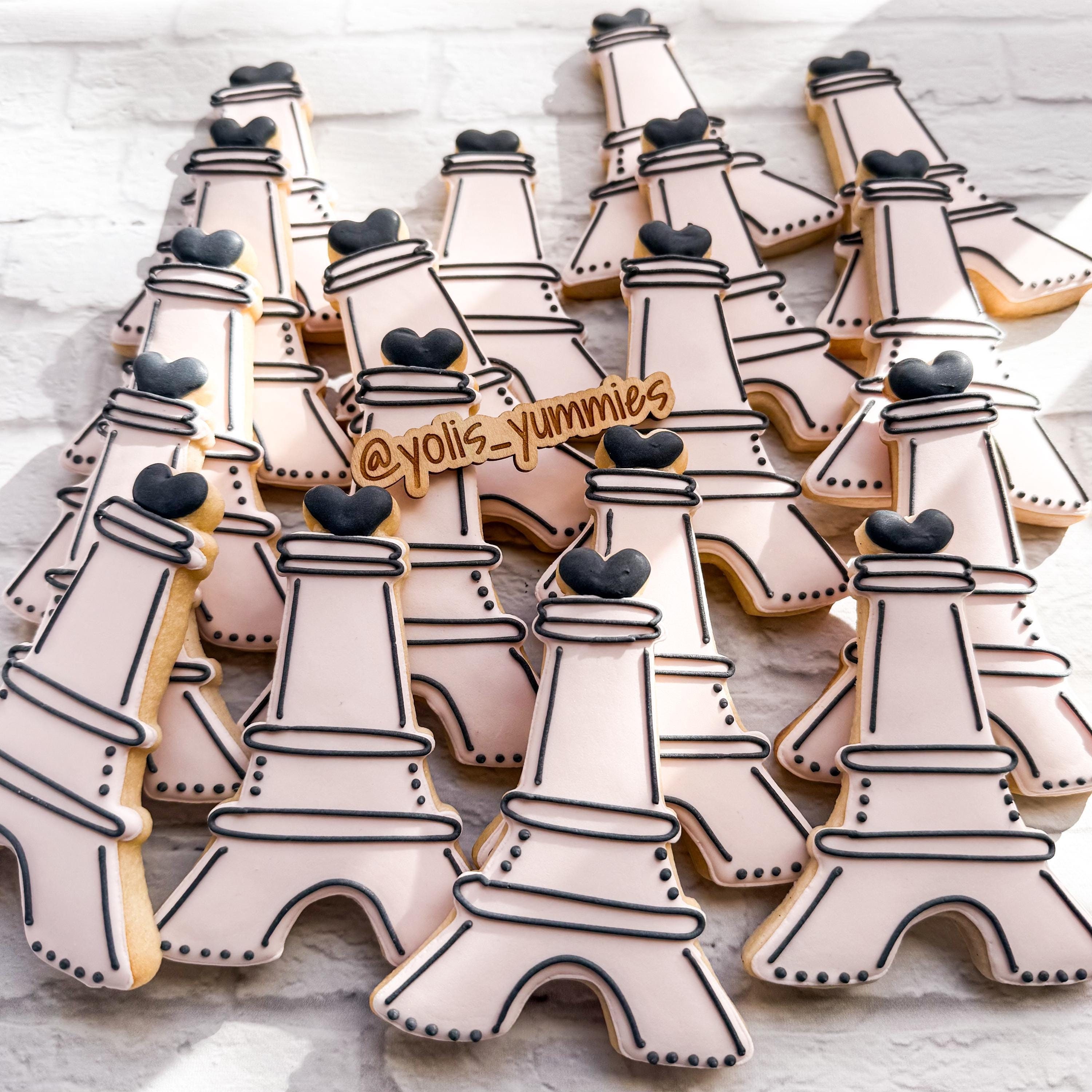 Set of 12 Cookies, Eiffel Tower Cookies, Birthday Cookies, Cookie ...