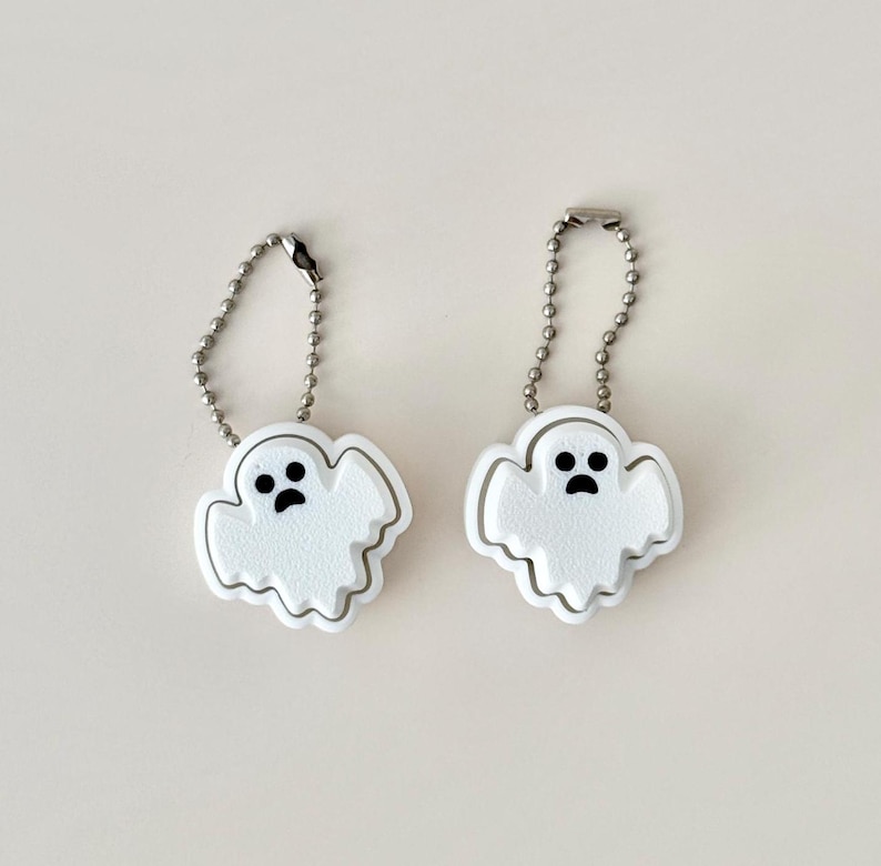 Ghost Clicker Fidget Keyring | White Sensory Toy | Fun Spooky Gift for ...
