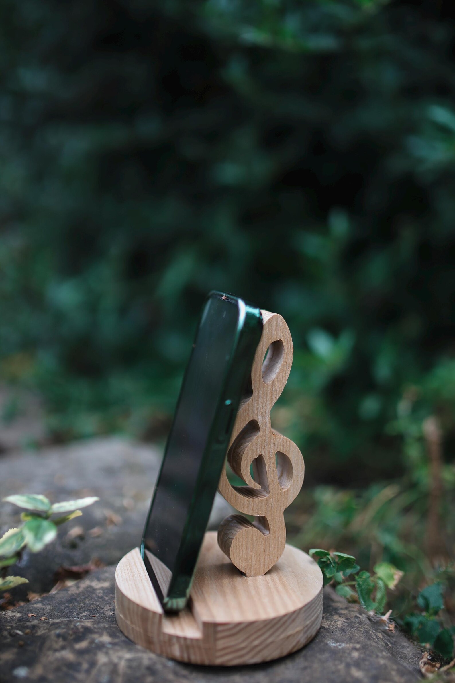 Handcrafted Wooden Phone Stand: Minimalist Treble Clef Design - Etsy