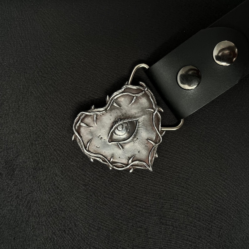 Crying Eye Heart Buckle | Gothic Dark Art Accessory | Pewter Occult ...