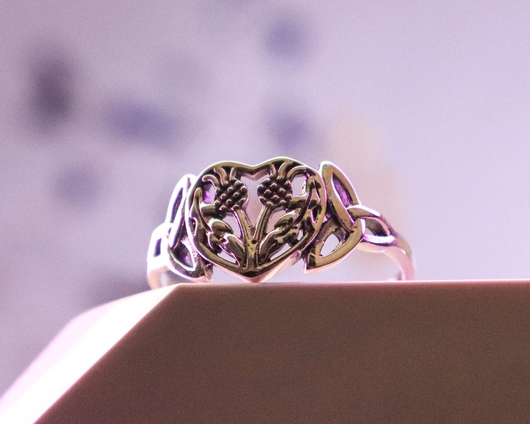 Scottish Thistle Ring - With Trinity Knot Design, Symbol of Resilience ...