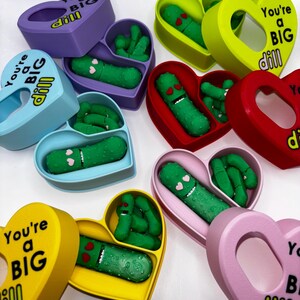 3D Printed Articulated Pickle Gift Set - Heart Container Conversation Heart With Keychain ...