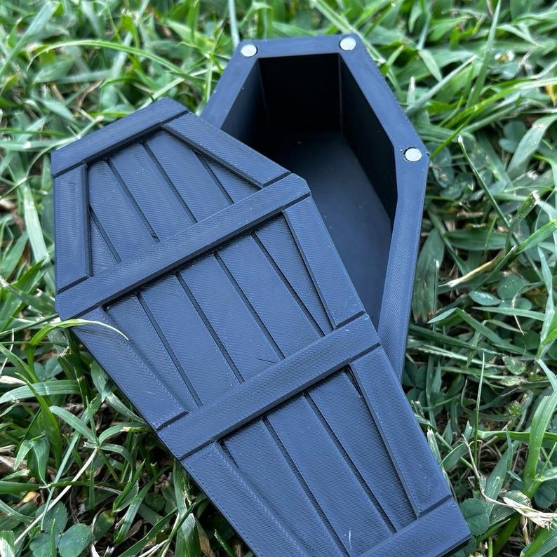 Spooky Halloween Mini Coffin Desktop Sandbox With Kinetic Sand, Toys ...