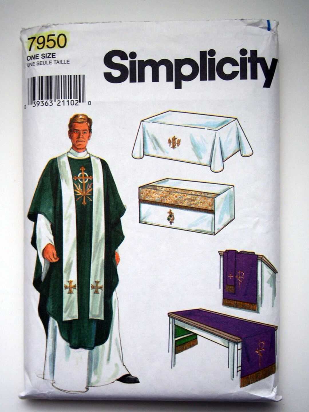 Simplicity 7950, Clergy Vestments and Altar Cloths Including Chasuble ...