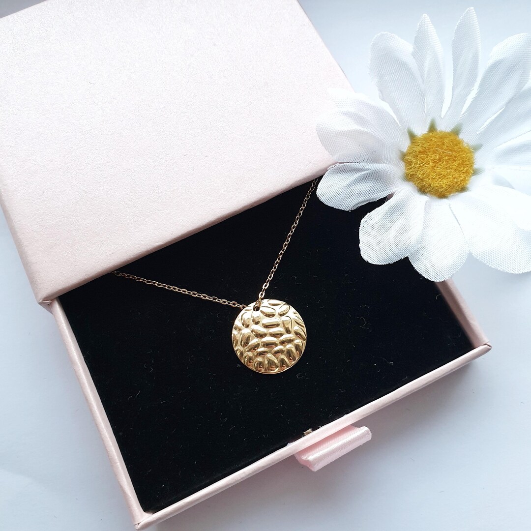 Circle Textured Pendant, Gold Round Pendant Chain, Jewellery for Women ...