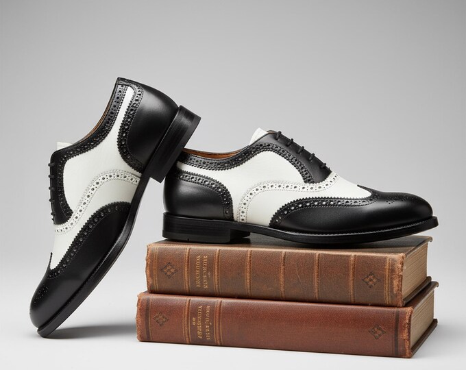 Vintage Spectator Wingtip Shoes: 1920s Style Leather Footwear, Size 10. ...