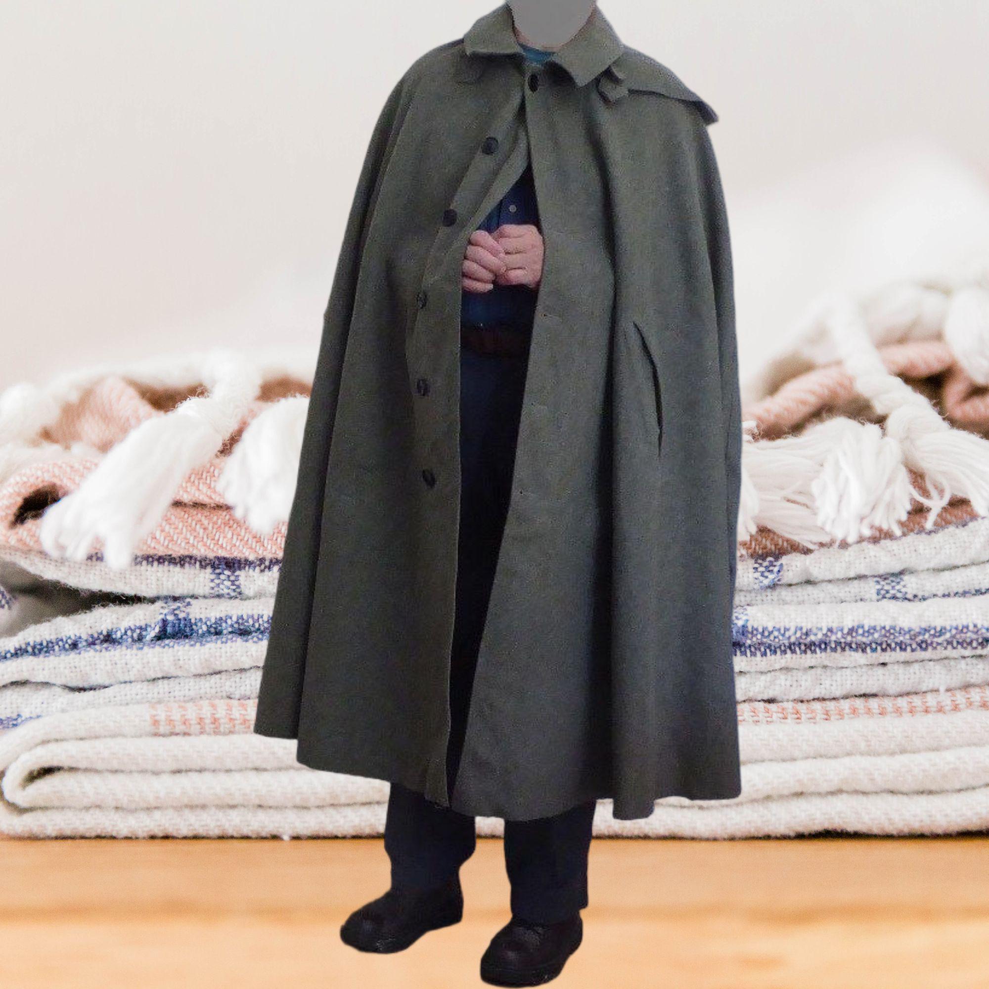 Men's Long Cape Coat With Vintage-inspired Design Stylish and ...