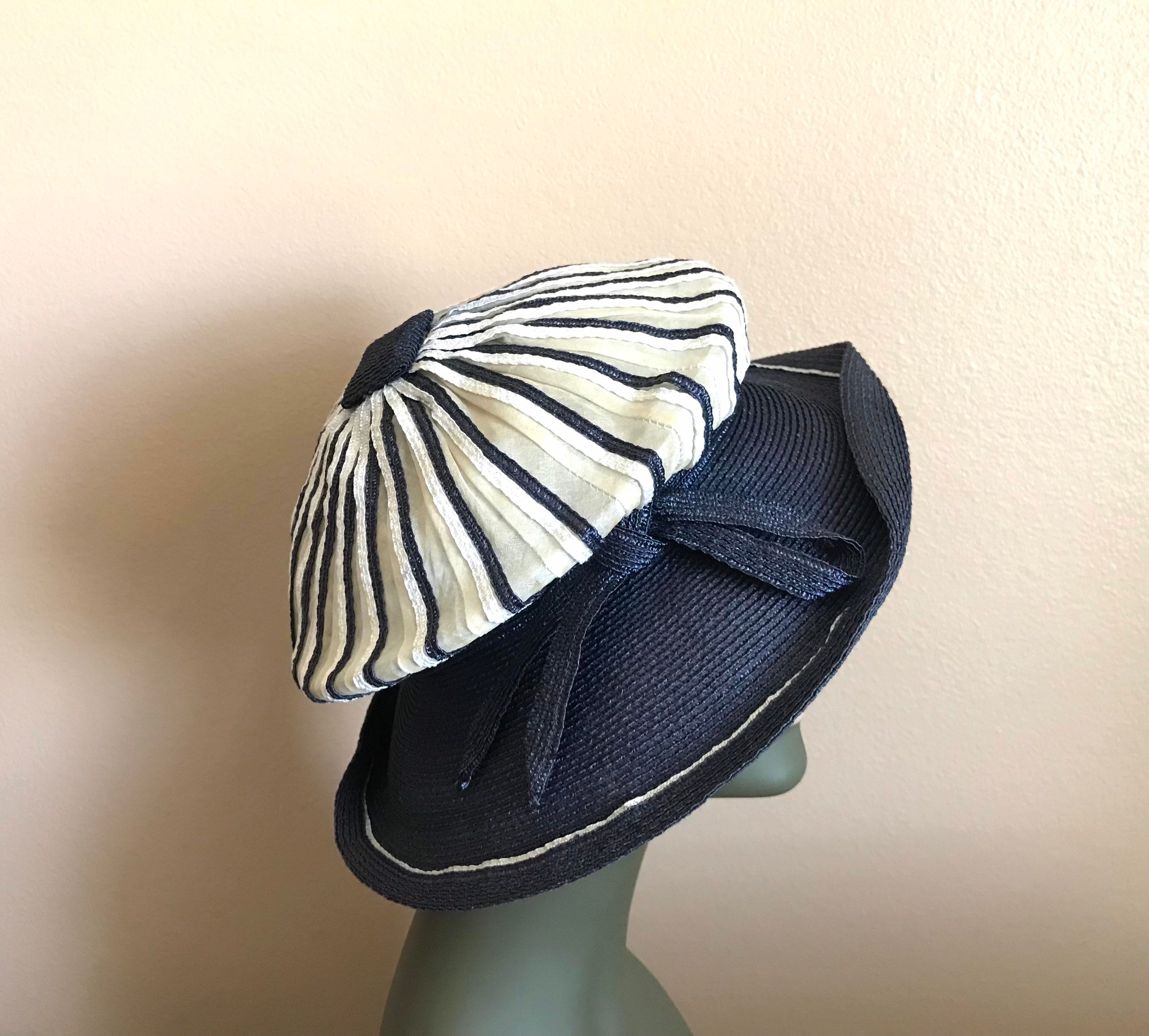 Schiaparelli Vintage Hat - Etsy