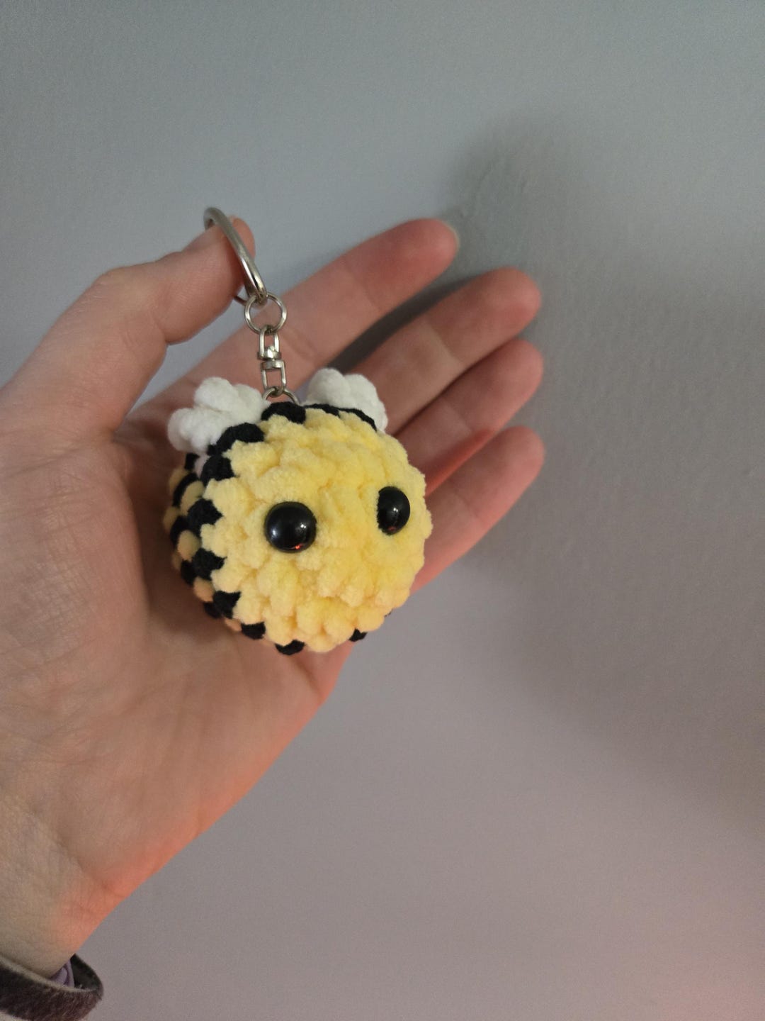 Bumblebee Keychain Amigurumi - Etsy