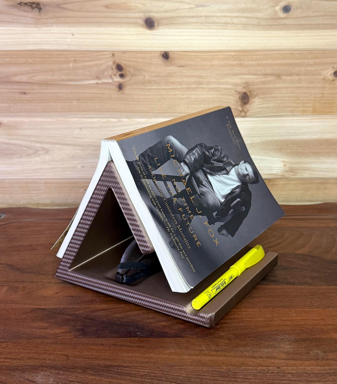 3D Printed Book Rest With Highlighter and Glasses Holder – Reading ...