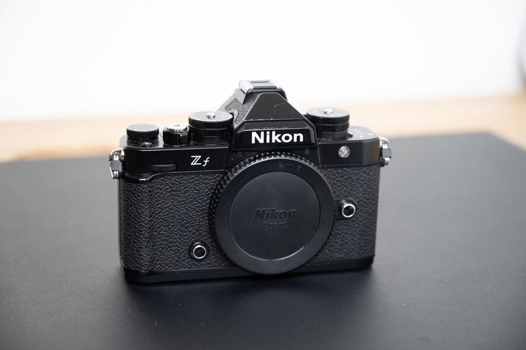 As Is-nikon Zf Mirrorless Camera body Only Not Working Read Description ...