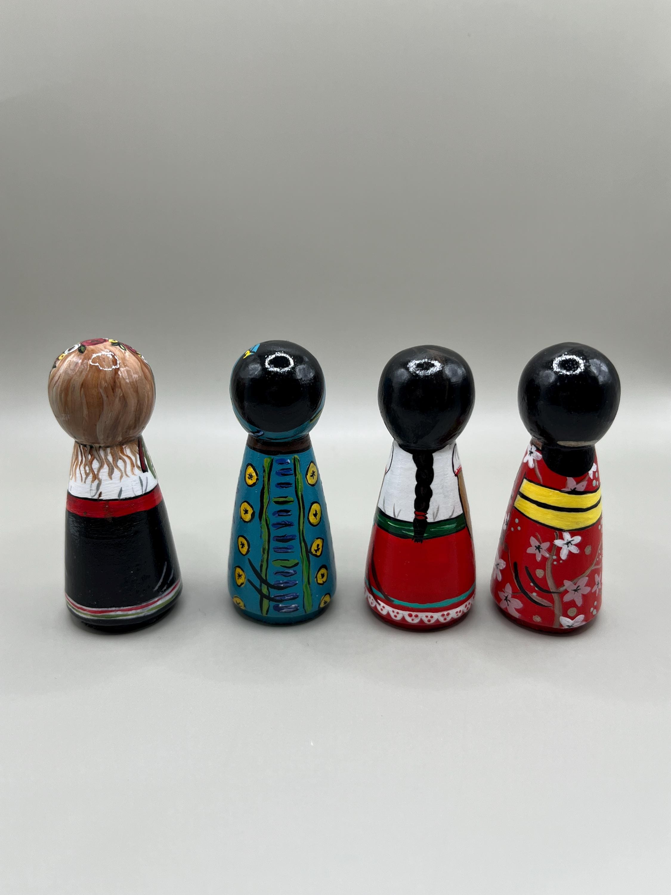 Multicultural Peg Dolls: Hand-painted Wooden Educational Toy - Etsy