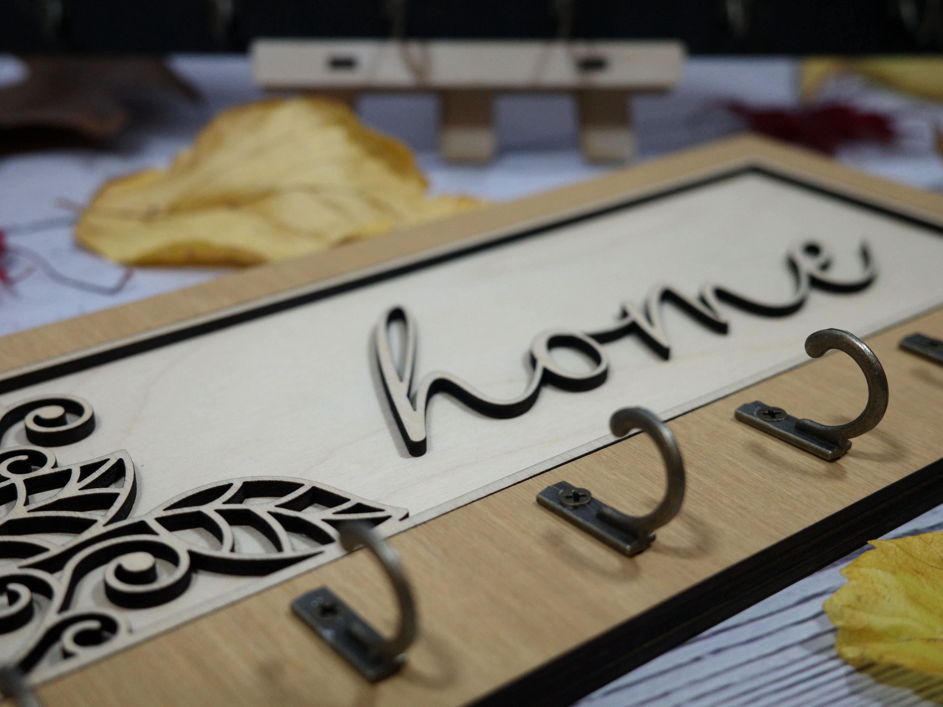 Key Holder - Personalized Wall Key Organizer, Last Name Sign ...