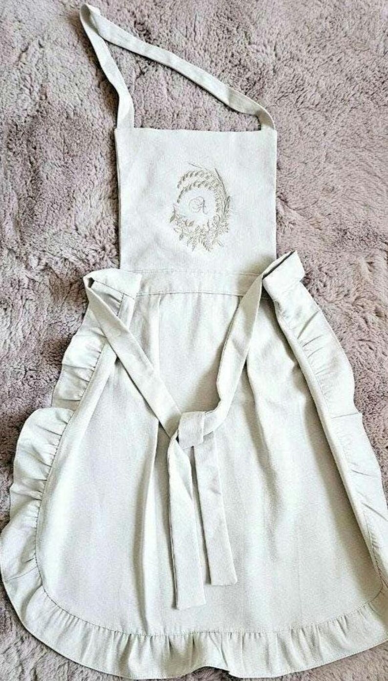 Personalized Initial Linen Apron: Embroidered Monogram Gift - Etsy