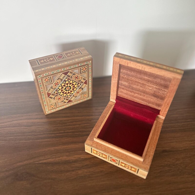 Traditional Jewelry Box - Etsy