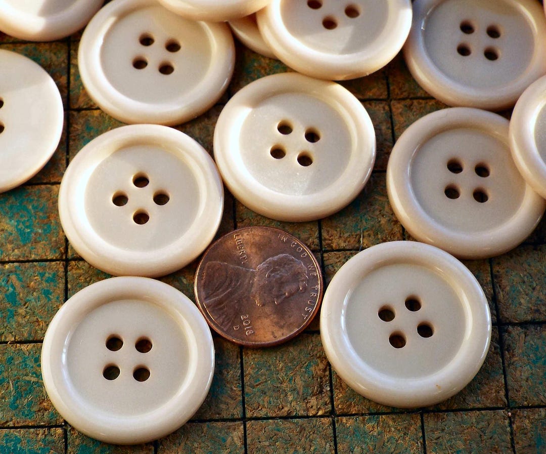 30 Buttons, Beige, Light Tan Color, 25mm, About 1", Resin Buttons ...