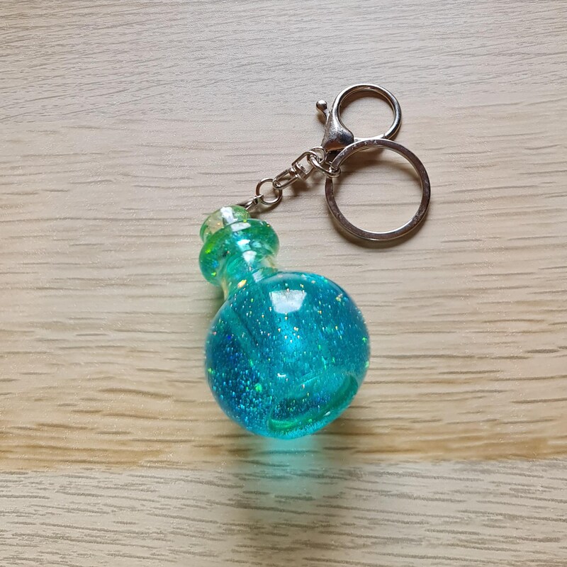 Resin Potion Keyring - Etsy UK