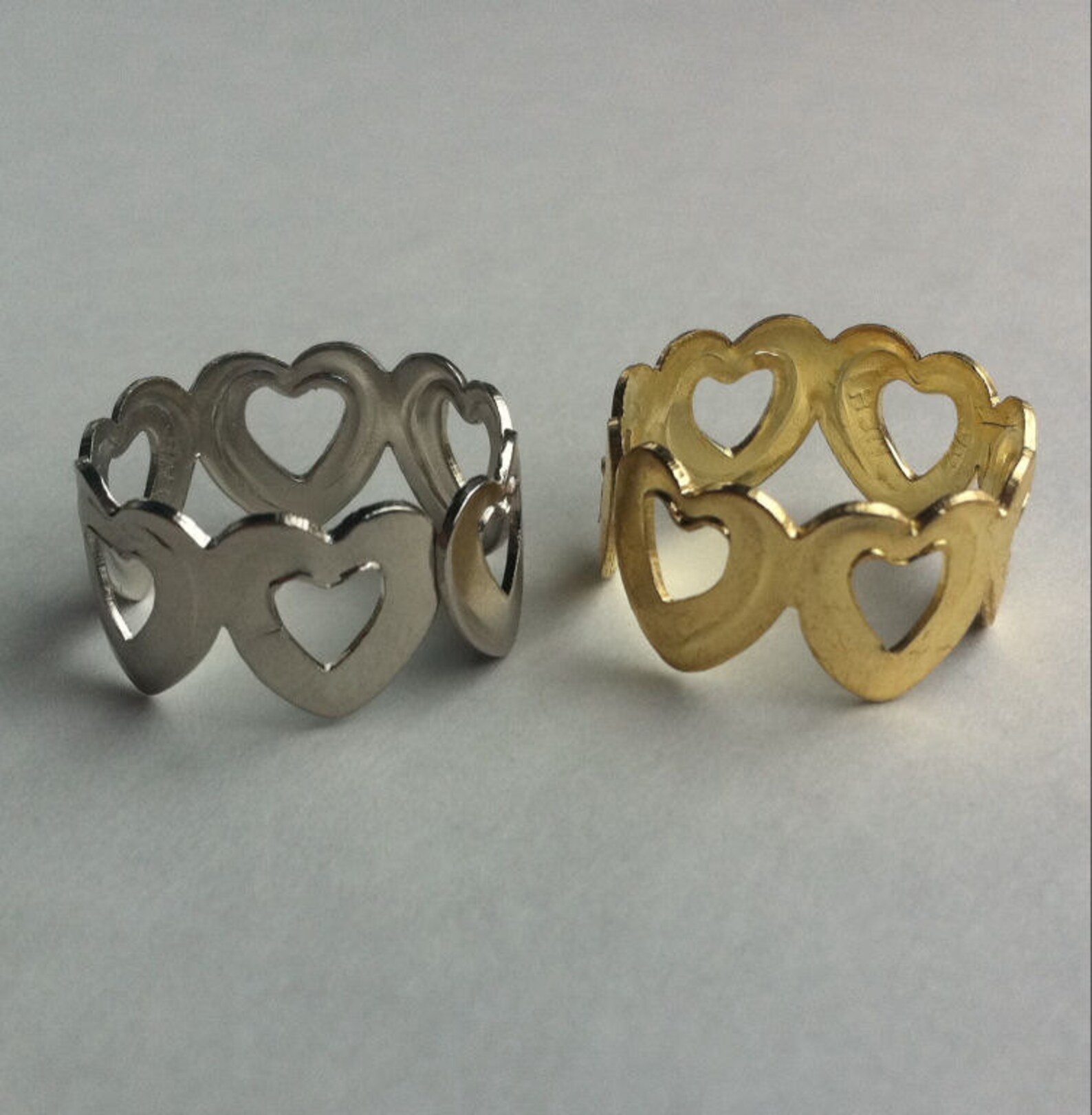 1960's Metal Cracker Jack Ring in LINKED HEART Design GOLD Tone - Etsy