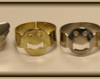 1960's Metal Cracker Jack Ring in SMILEY FACE Design - Etsy