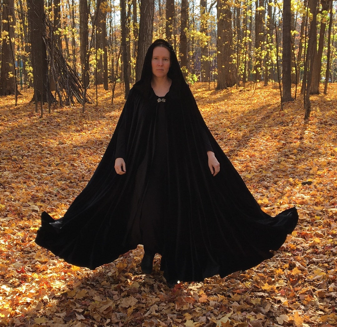 FULL CIRCLE Black Velvet Cloak - Xlarge Hood Lined With Velvet - Custom ...