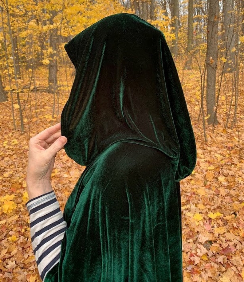 FULL CIRCLE Emerald Green Velvet Cloak - Custom Length - Etsy