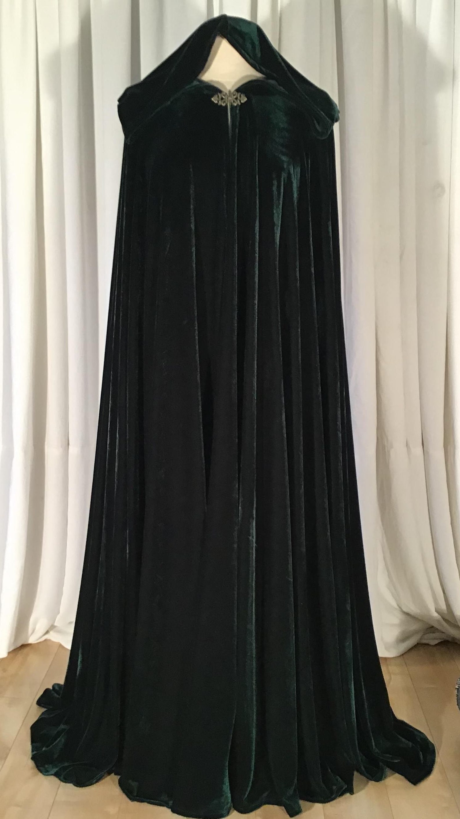 FULL CIRCLE Emerald Green Velvet Cloak - Custom Length - Etsy