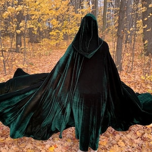 FULL CIRCLE Emerald Green Velvet Cloak - Xlarge Hood Lined With Velvet ...