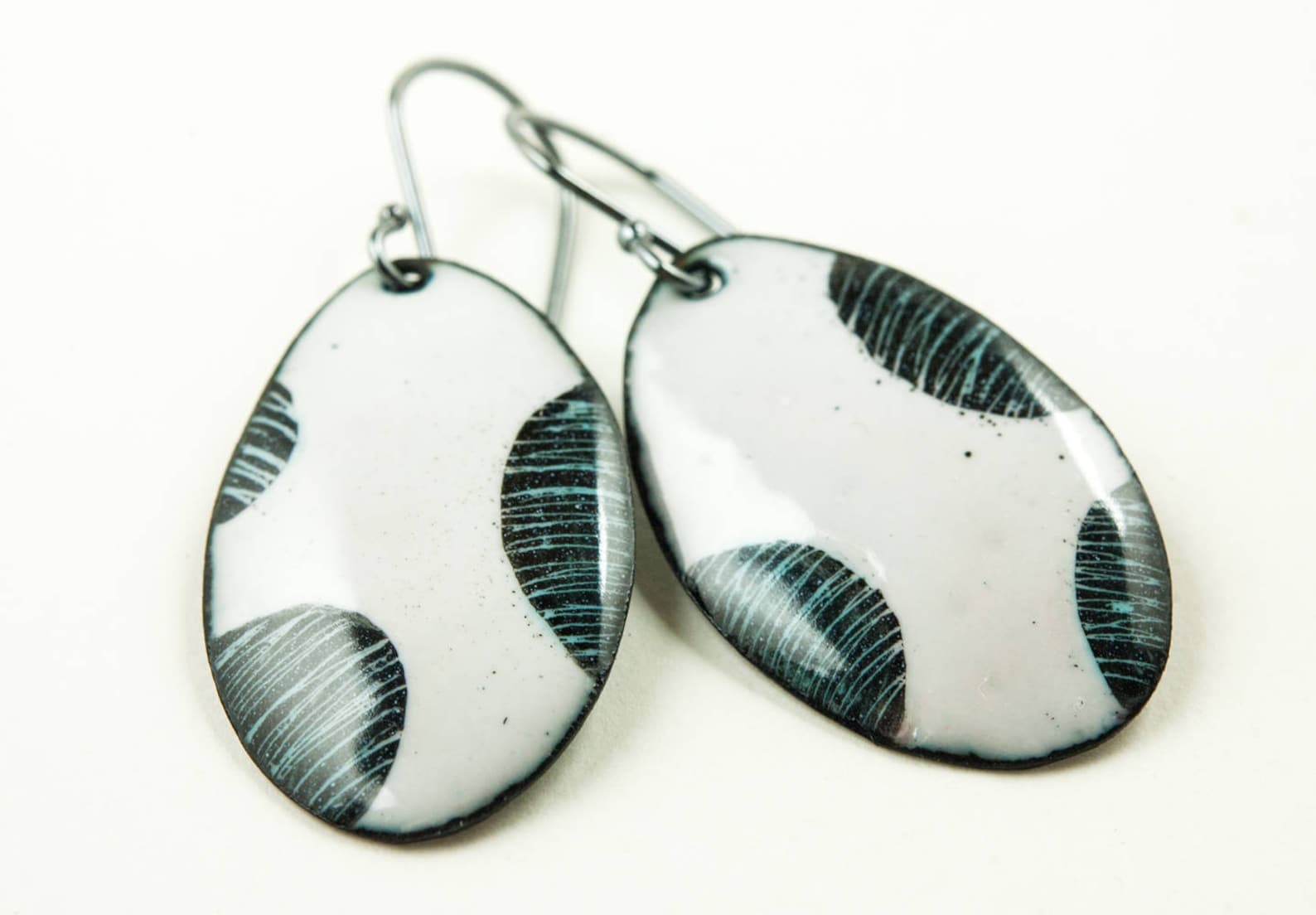 Sgraffito Enamel Tutorial Using Acrylic Enamels and Painting Enamels ...