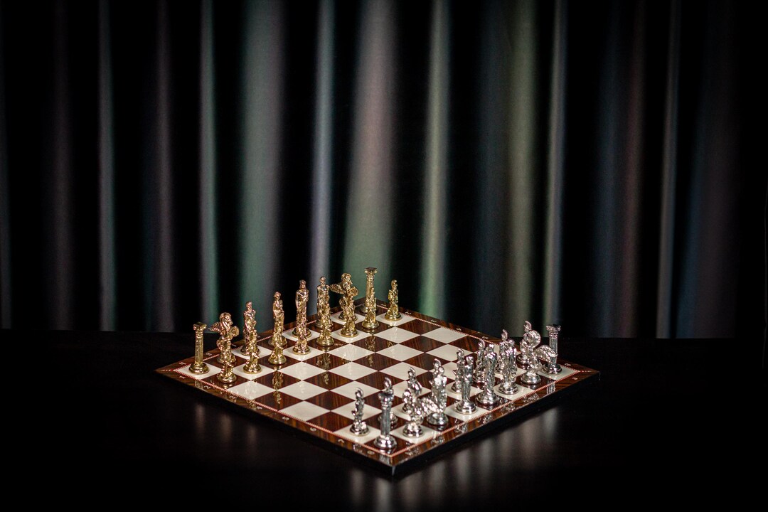 Metal Chess Set,mythologic Pegasus Figure Chess Pieces,walnut Design ...