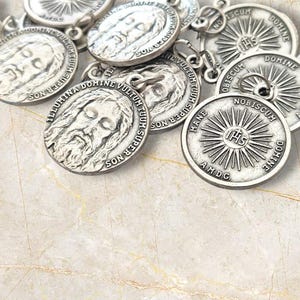 Wholesale Holy Face of Christ Medals Latin Five Wounds of Jesus Medal ...