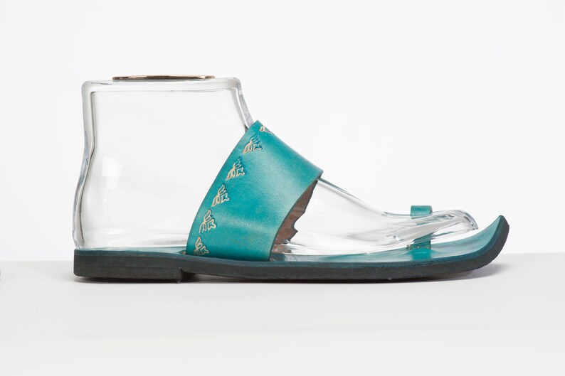 Indian Style Embossed Leather Sandal, Choice of Color & Size, Pointed ...